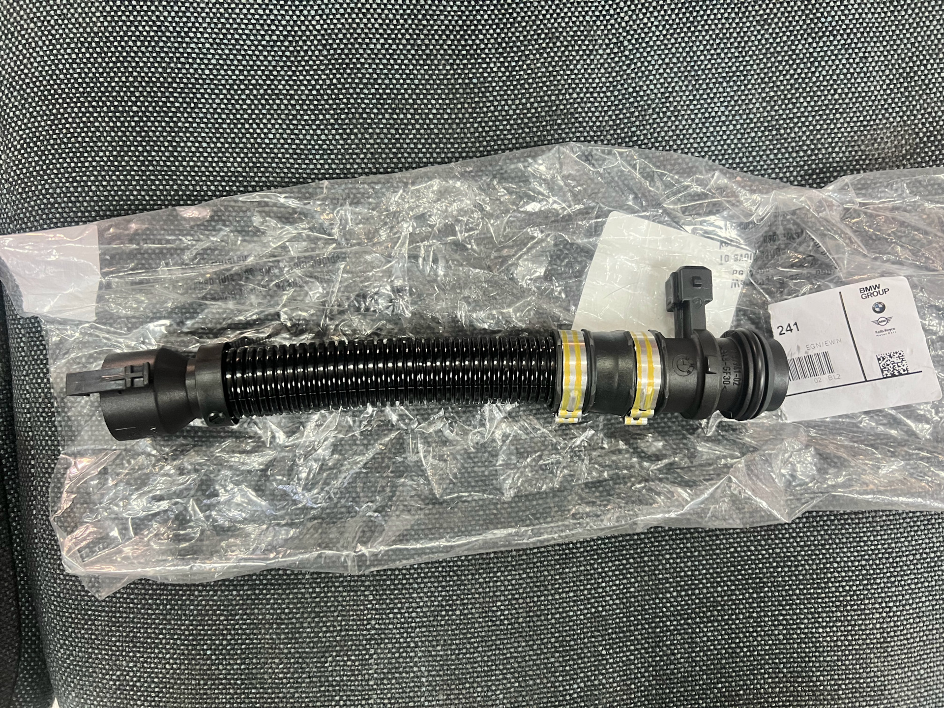 Замена трубка картерных газов — BMW 5 series (F10), 3 л, 2013 года ...