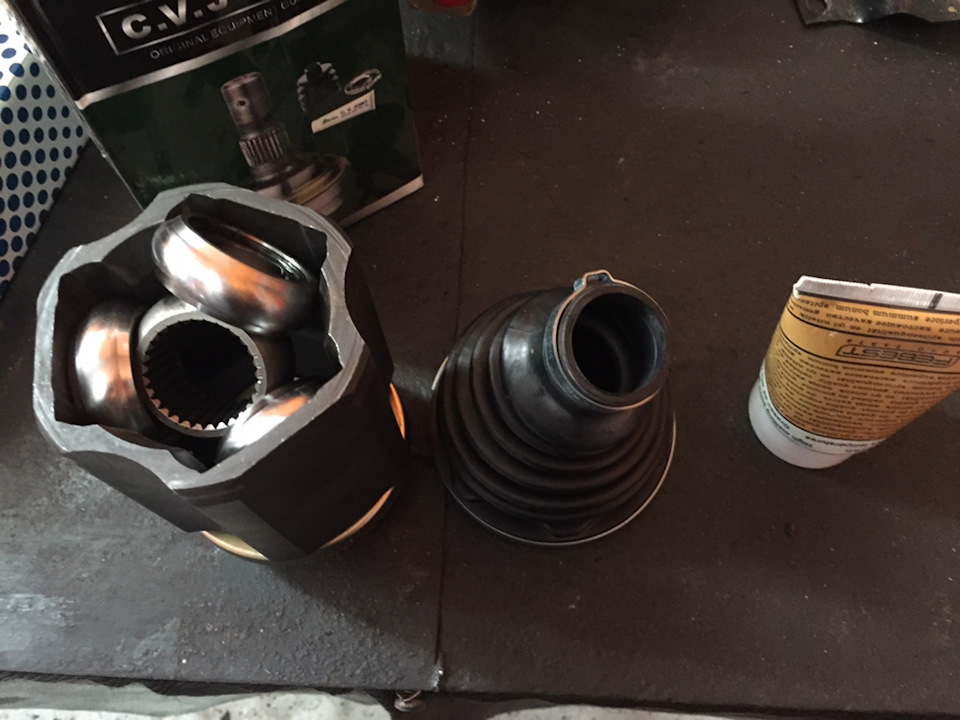 Замена полуосей — Volkswagen Caravelle (T5), 2,5 л., 2006 года ...