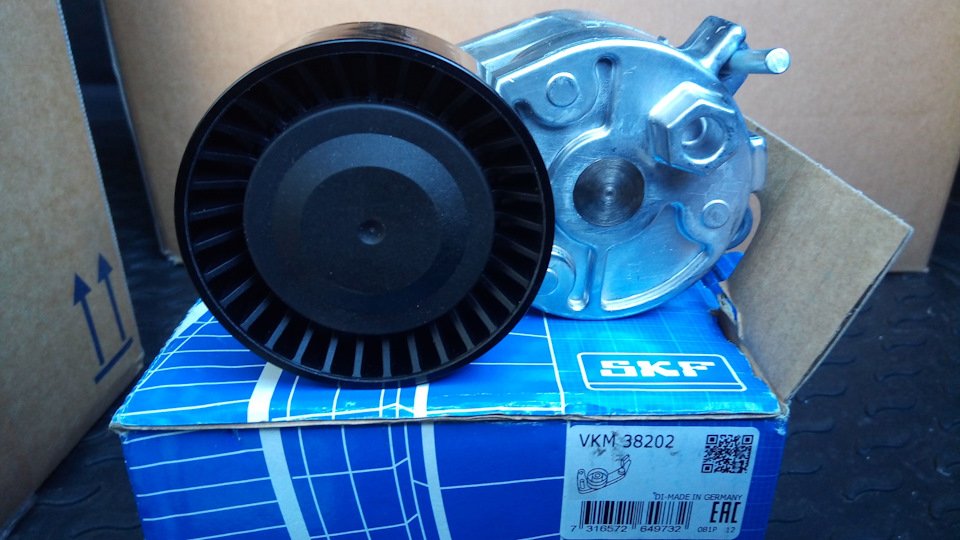 VKM38202 Натяжной ролик, поликлиновойремень SKF | Запчасти на DRIVE2