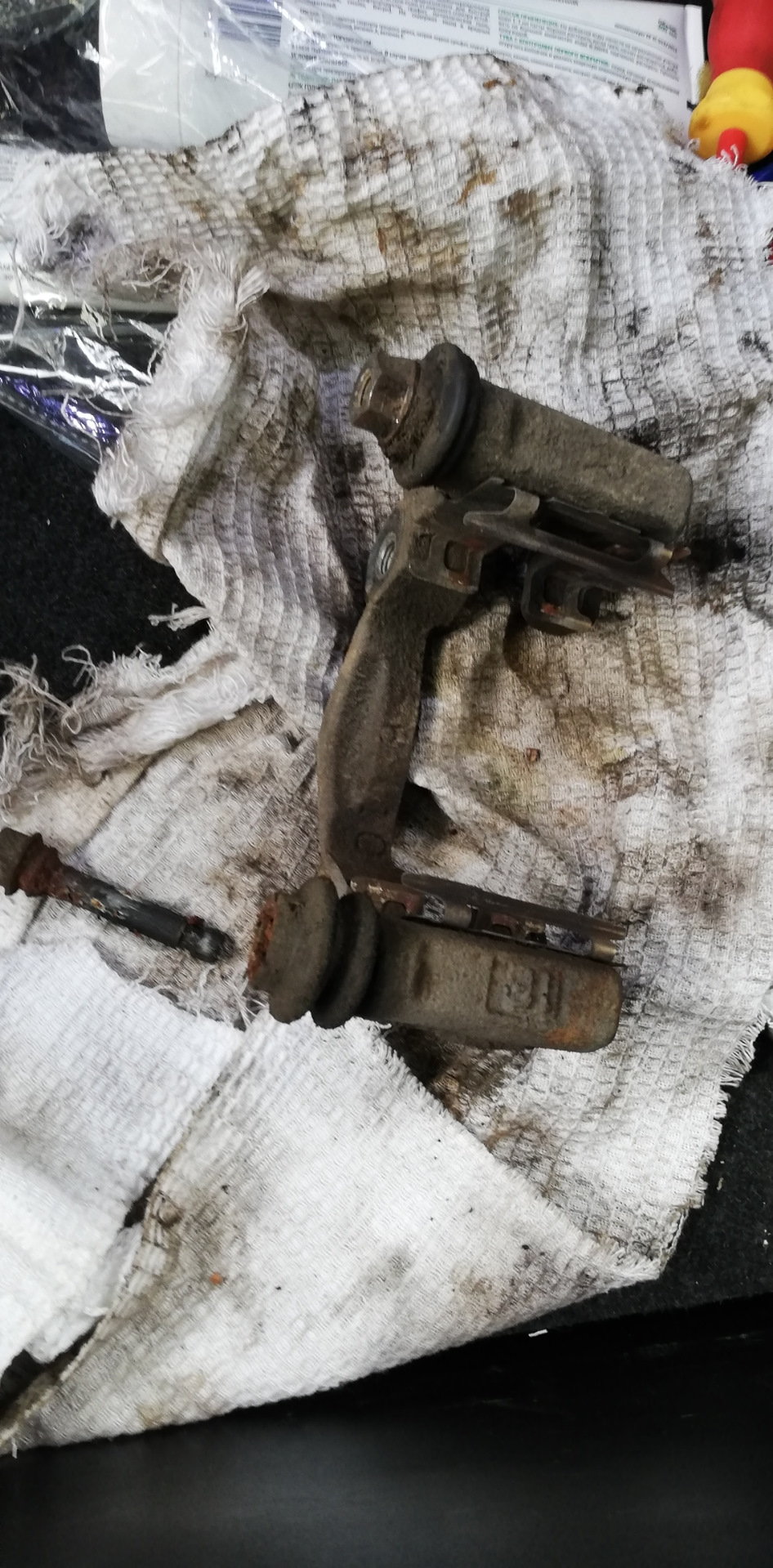 Направляющие протяжённостью в месяц — Toyota Camry (XV40), 2,4 л, 2008 ...