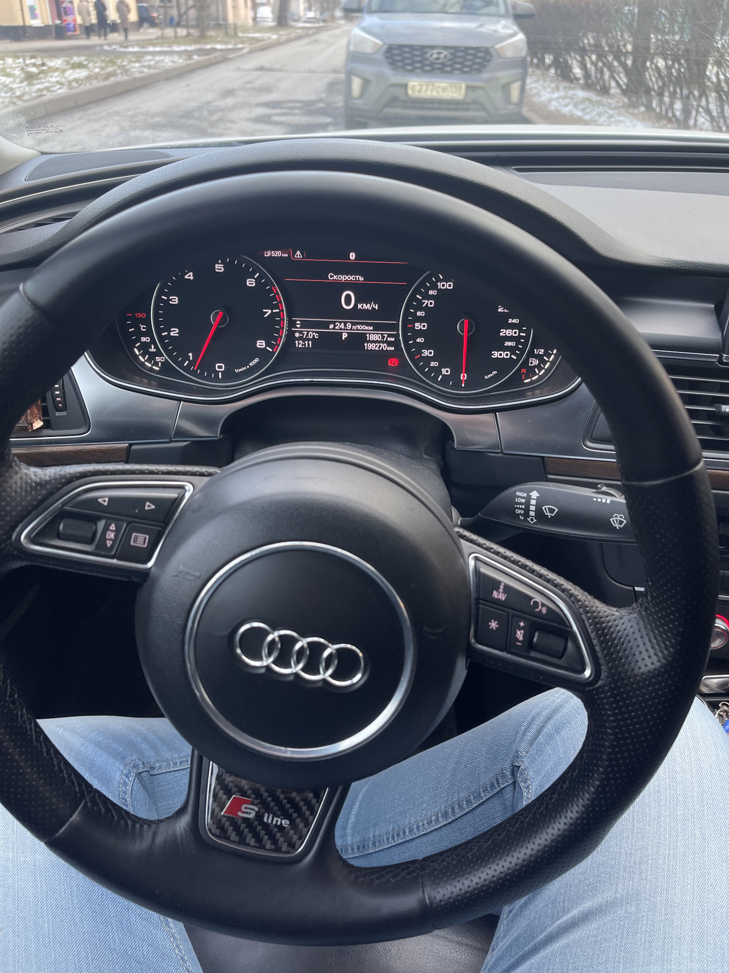 Руль спустя месяц после покраски — Audi A6 (C7), 3 л, 2011 года ...
