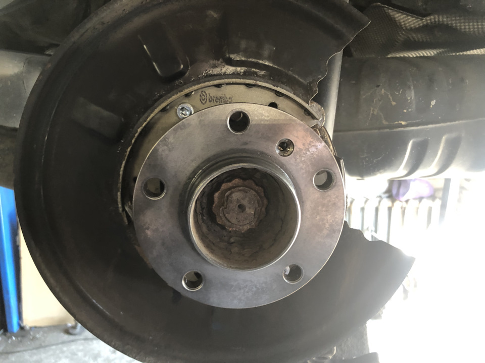 Замена тормозов — BMW X3 (E83), 3 л, 2004 года | визит на сервис | DRIVE2