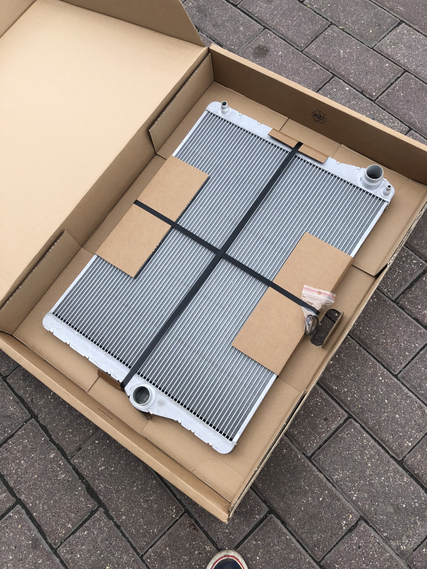 Замена радиатора на БМВ-523i 2010 г — BMW 5 series (F10), 2,5 л, 2010 ...