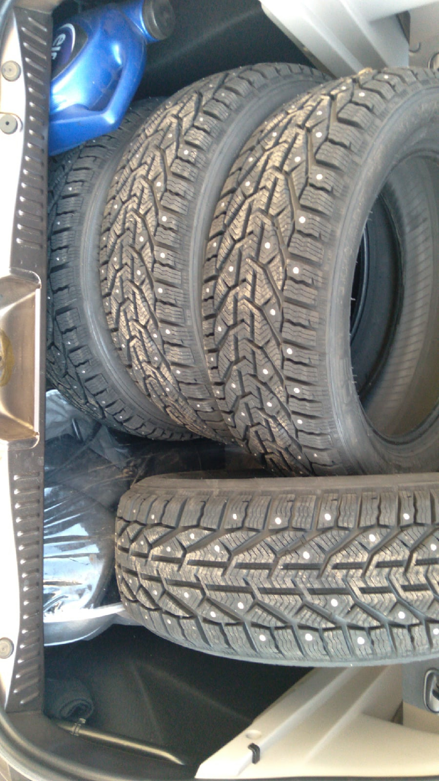 Зимняя резина Tigar Ice 205/55 r16 94T и замена масла — Renault Sandero ...