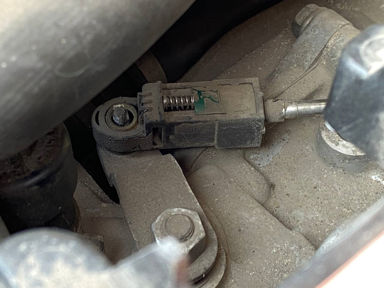 Втулка троса АКПП 6F35 — Ford Kuga (2G), 2,5 л, 2016 года | запчасти ...