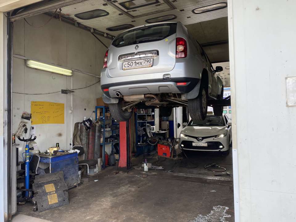 Замена гофры глушителя — Renault Duster (1G), 1,6 л, 2012 года | визит ...