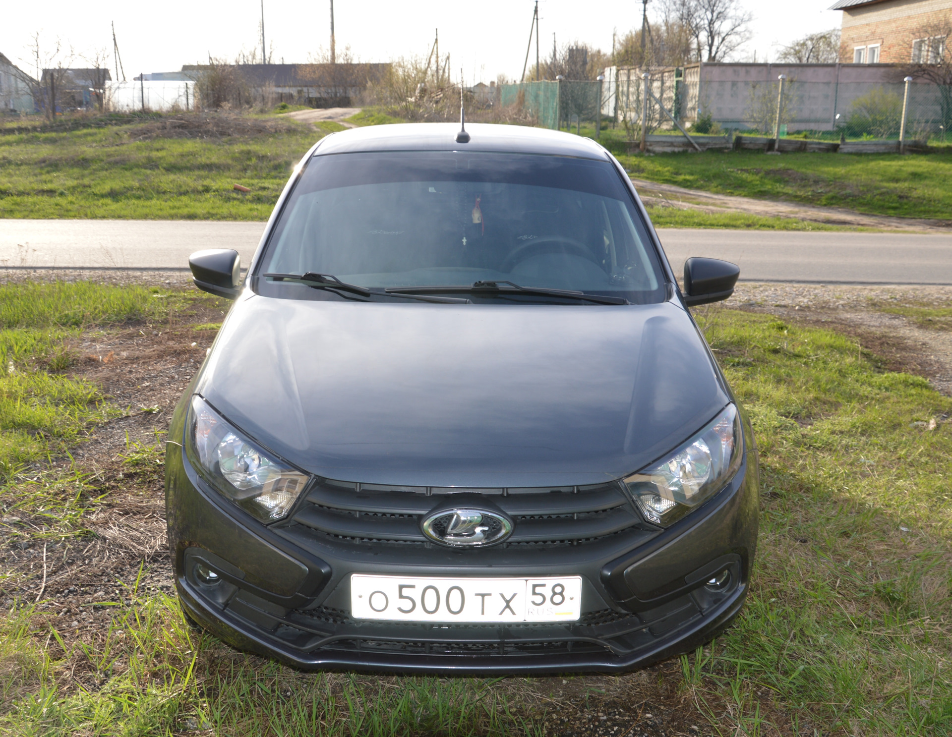 Иксы — черный мат, крышка багажника без шильдиков — LADA Гранта (2-е ...