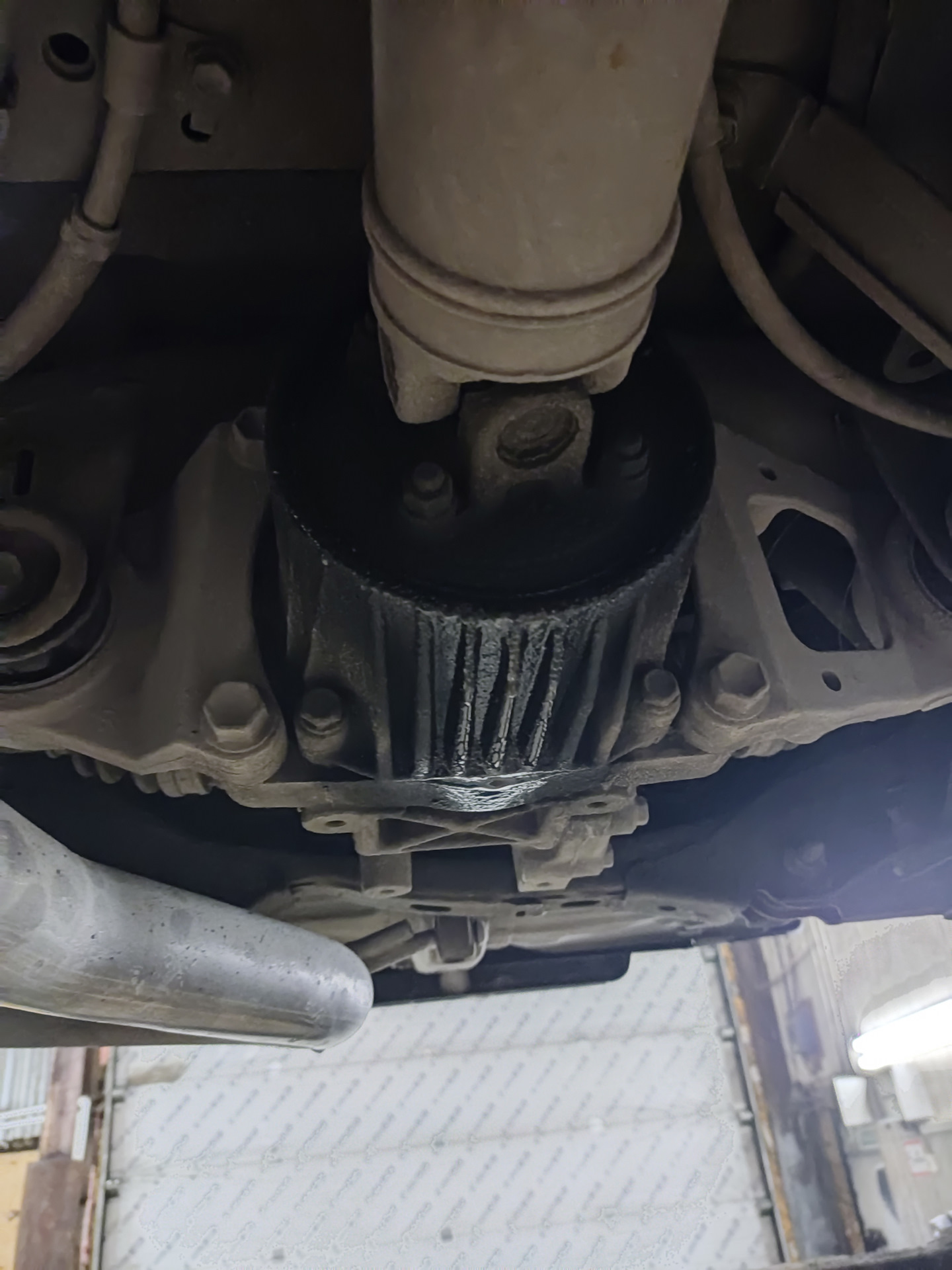 Замена масла в обоих редукторах и замена сальника — Toyota RAV4 (III ...