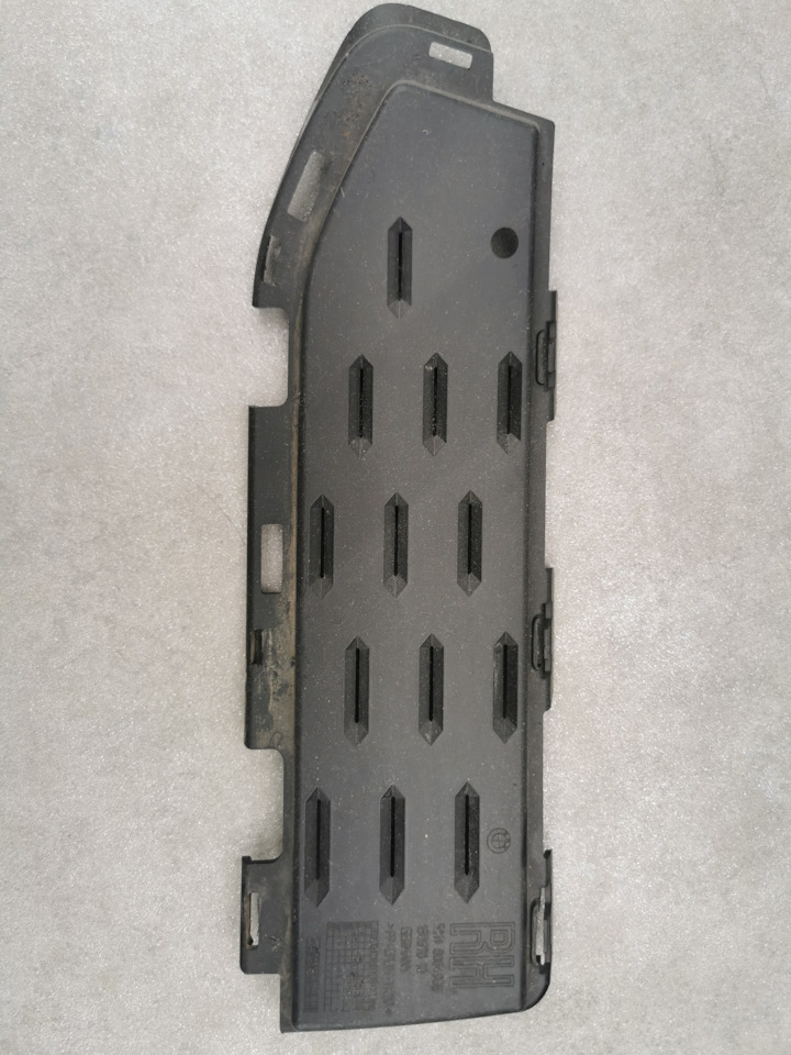 Решетка в бампер правая Bmw 5 G30 на BMW 5 series (G30). Б/у | 2 000 ...