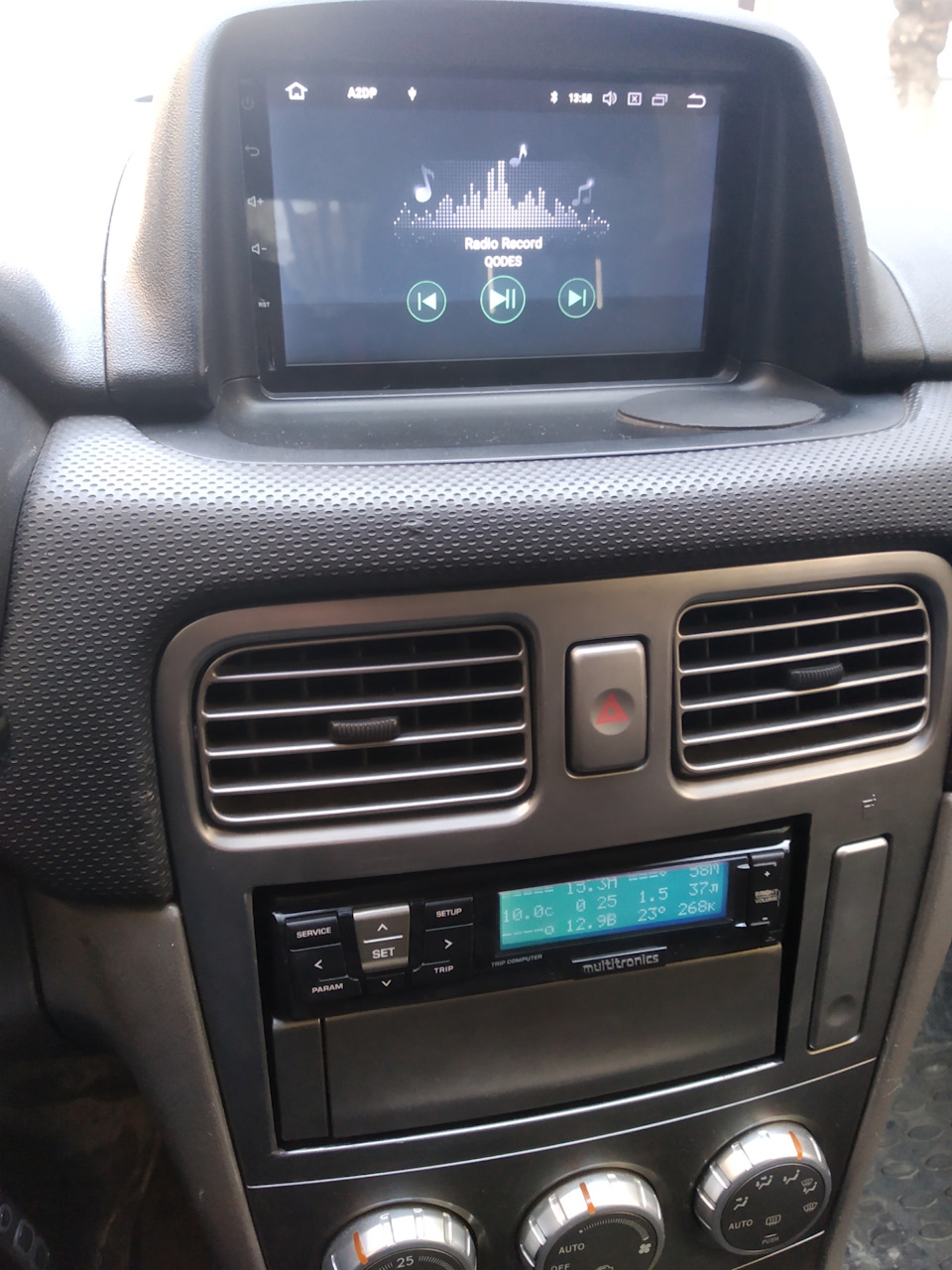 Перенос магнитолы и установка Multitronics RI500 — Subaru Forester (SG), 2 л, 2007 года | своими ...