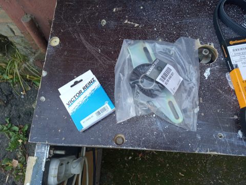 8200849831 Ролик натяжной/обводной RENAULT | Запчасти на DRIVE2