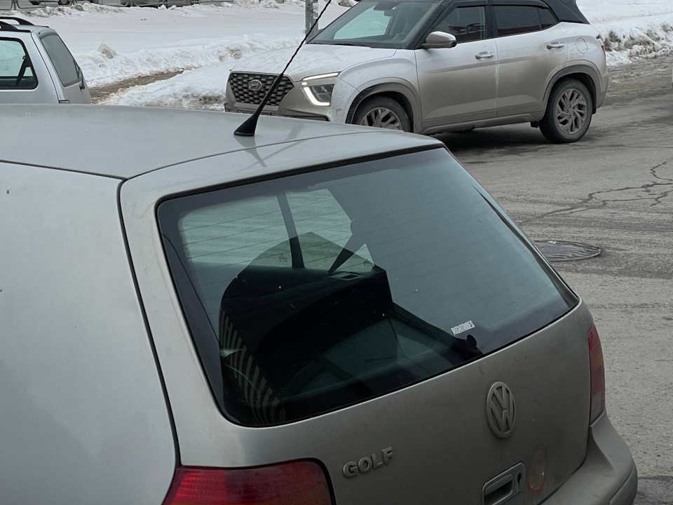 Заглушка заднего дворника. — Volkswagen Golf Mk4, 2 л, 1998 года ...