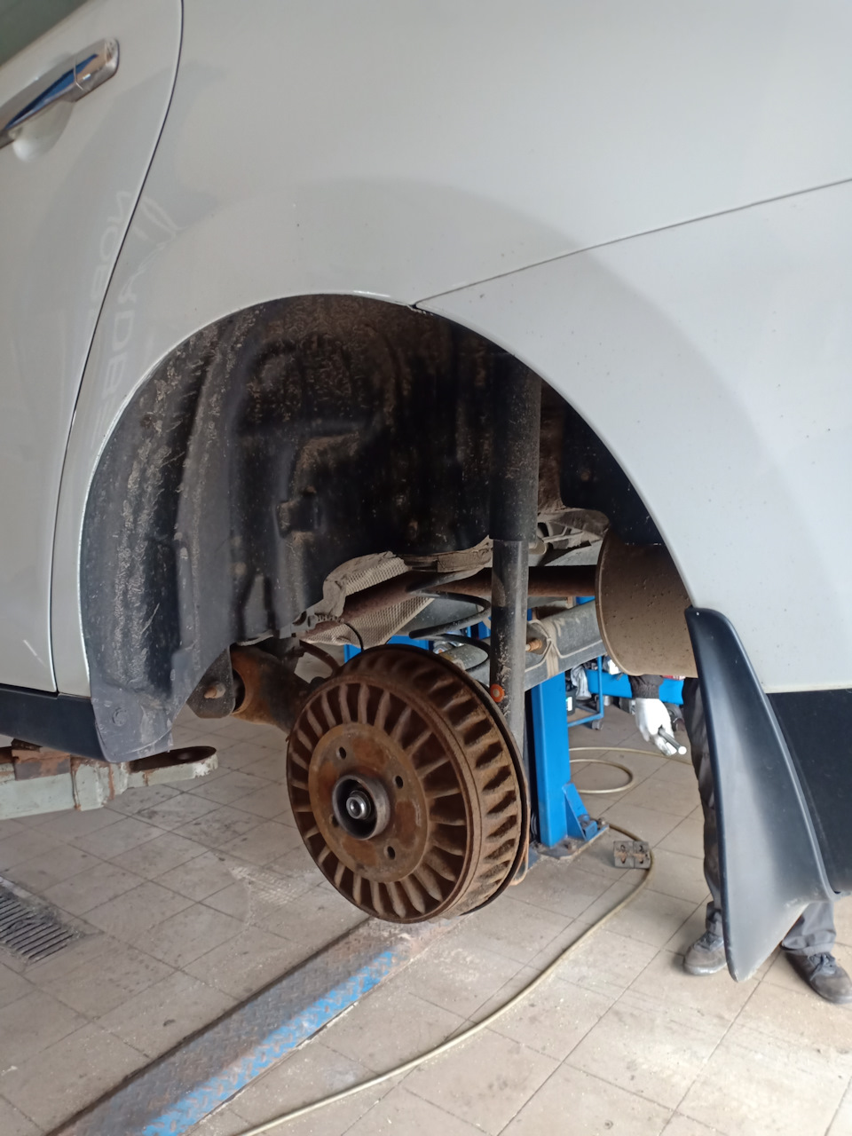 Весеннее ТО: тормоза, подвеска, рулевое — Nissan Almera V (G11/15), 1,6 ...