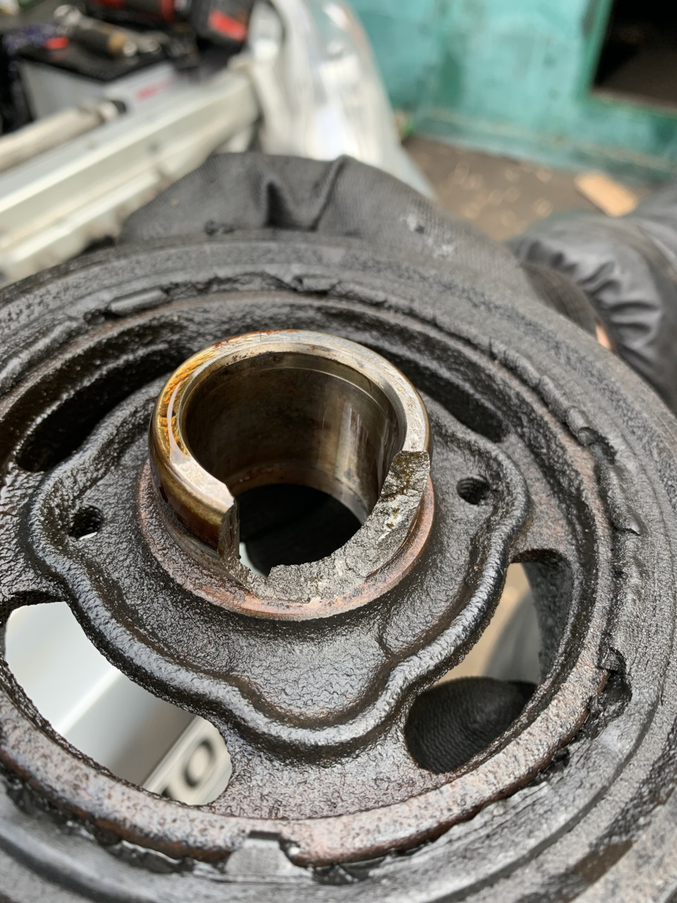 Замена переднего сальника и шкива коленвала — Toyota Land Cruiser Prado ...