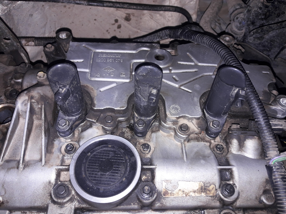 8200951079 Крышка сапуна RENAULT | Запчасти на DRIVE2