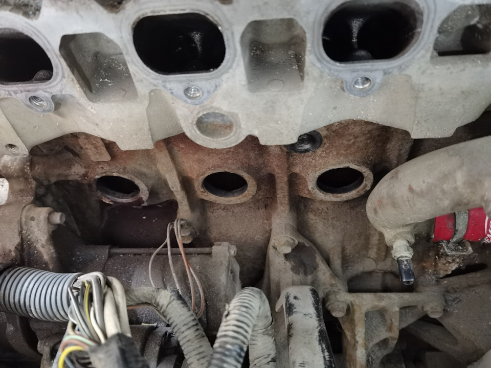 Прогнила заглушка блока целиндров — Toyota Sprinter Carib (AE110G), 1,8 ...