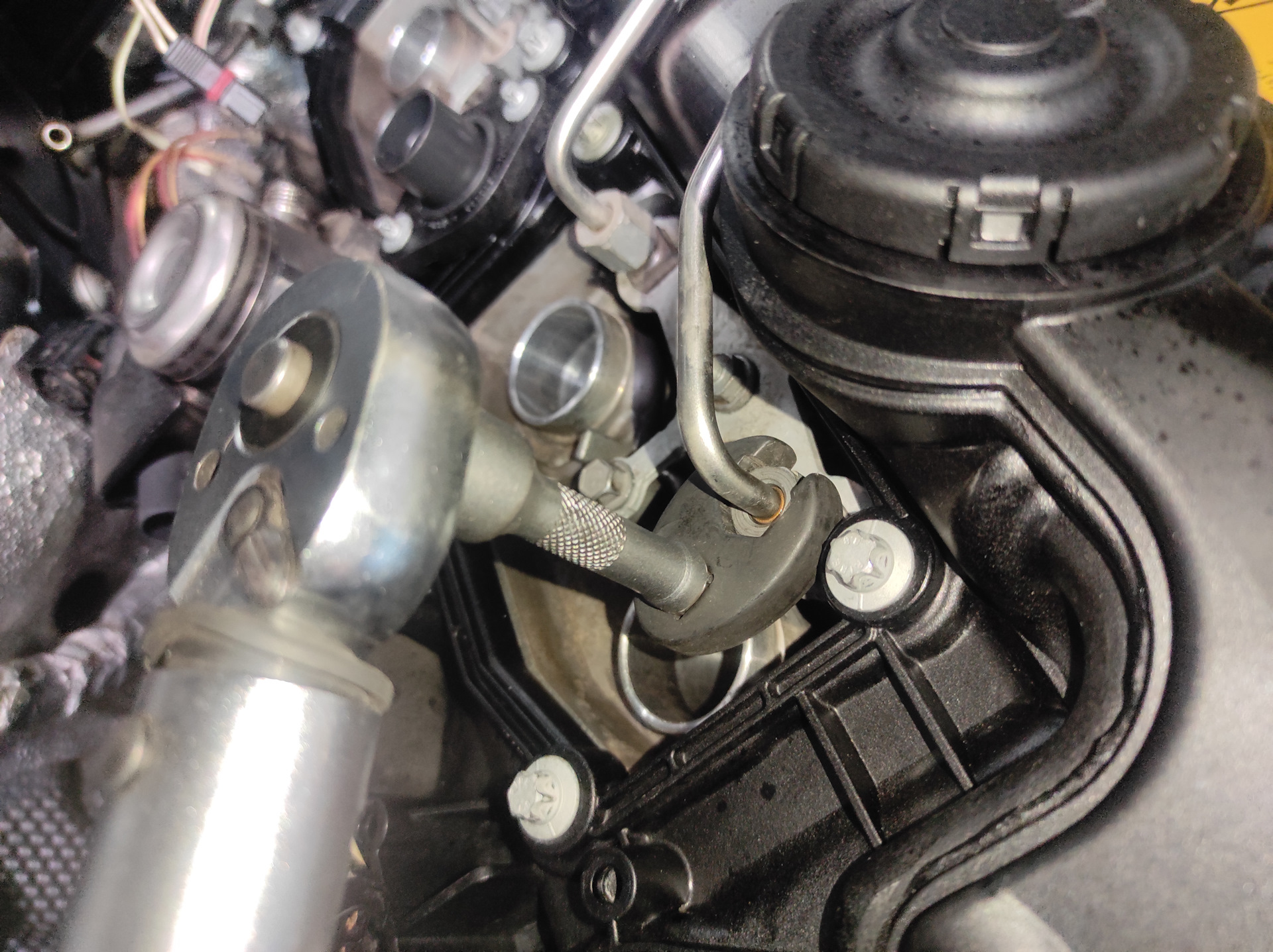 Замена цепей ГРМ n20 — BMW 3 series (F30), 2 л, 2013 года | своими ...