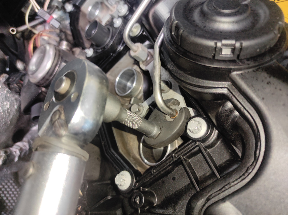 Замена цепей ГРМ n20 — BMW 3 series (F30), 2 л, 2013 года | своими ...