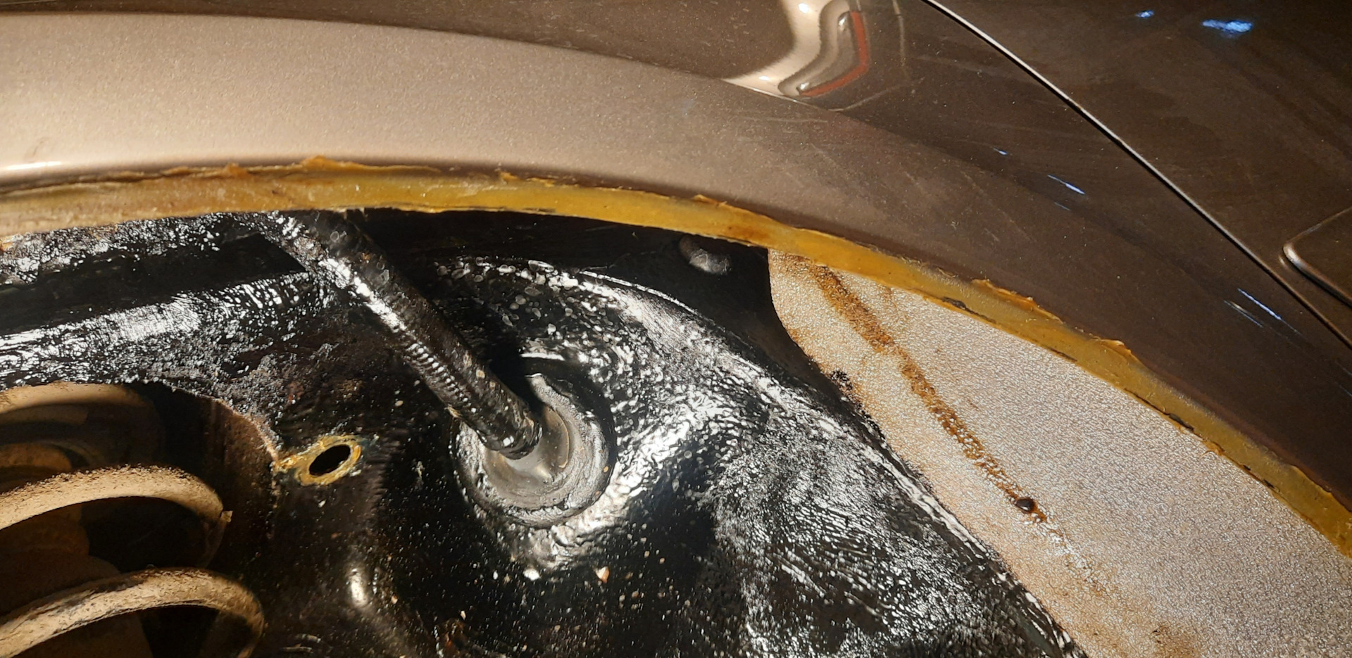 Пластиковые подкрылки. — Lada Гранта Лифтбек (2G), 1,6 л, 2020 года ...