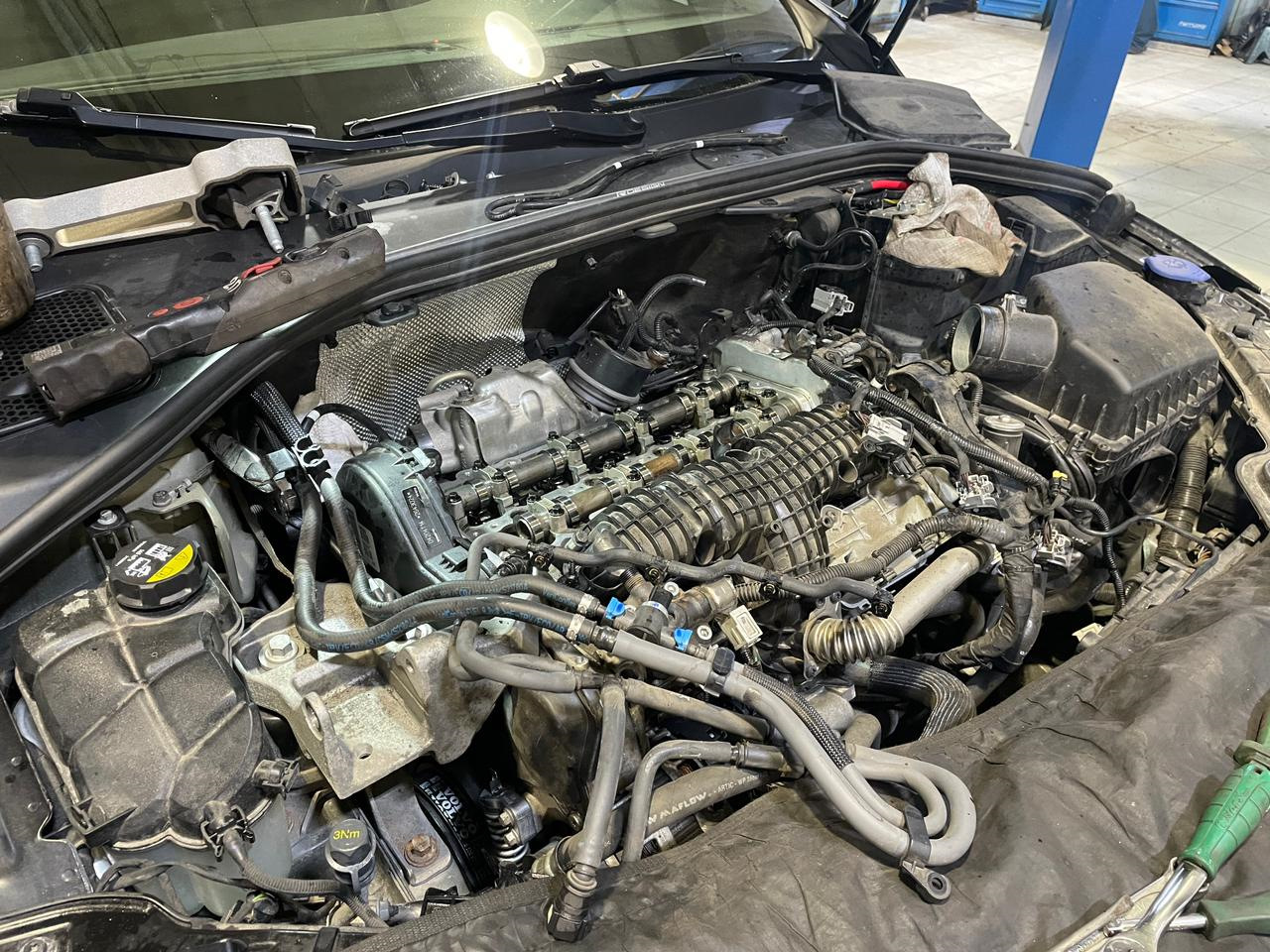 Замена ГРМ и немножко ремонта — Volvo V60 (1G), 2 л, 2018 года | визит ...