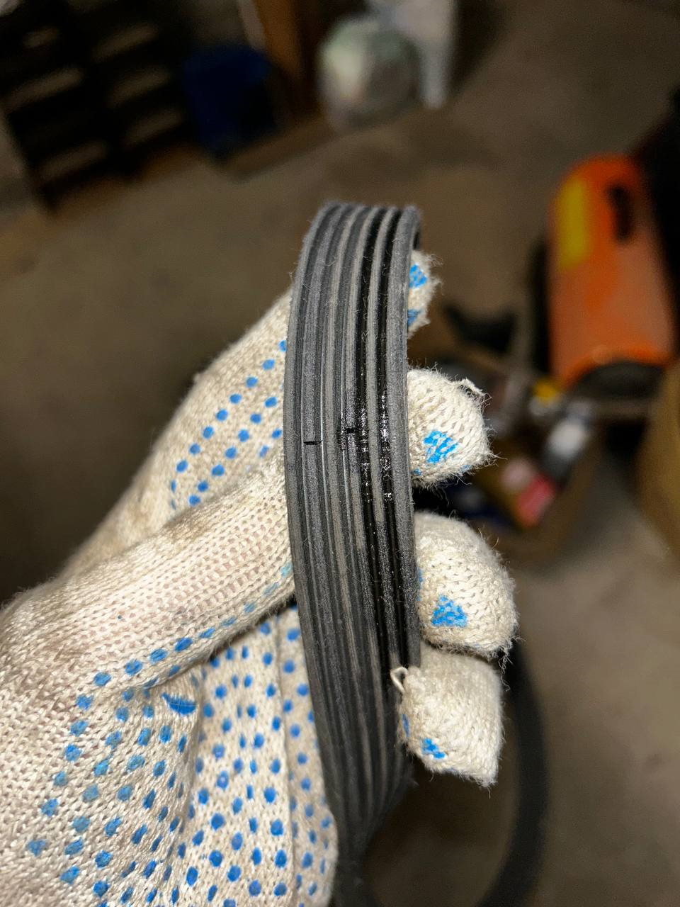 Замена натяжителя и ремня генератора — Mazda CX-5 (1G), 2,5 л, 2015 ...