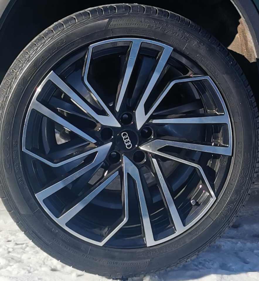 Шины летние Goodyear 275/40 R20, литые диски 9Jx20 ET30 5x112 на Audi ...