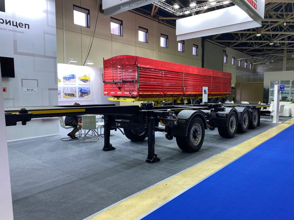 Премьера новых полуприцепов «ИНТЕРПРИЦЕП» Завод «ИНТЕРПРИЦЕП» на выставке COMTRANS 2023 ...