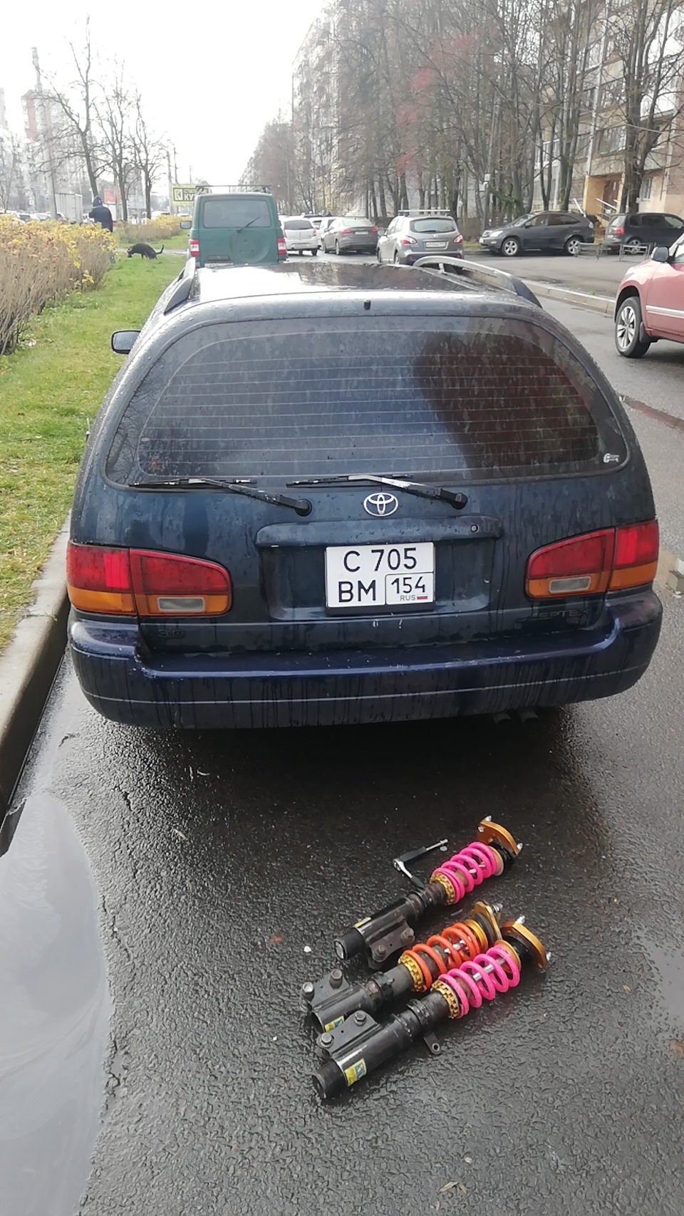 Приобщился к движению. Квадратный гос. знак. — Toyota Camry (XV10), 3 л ...