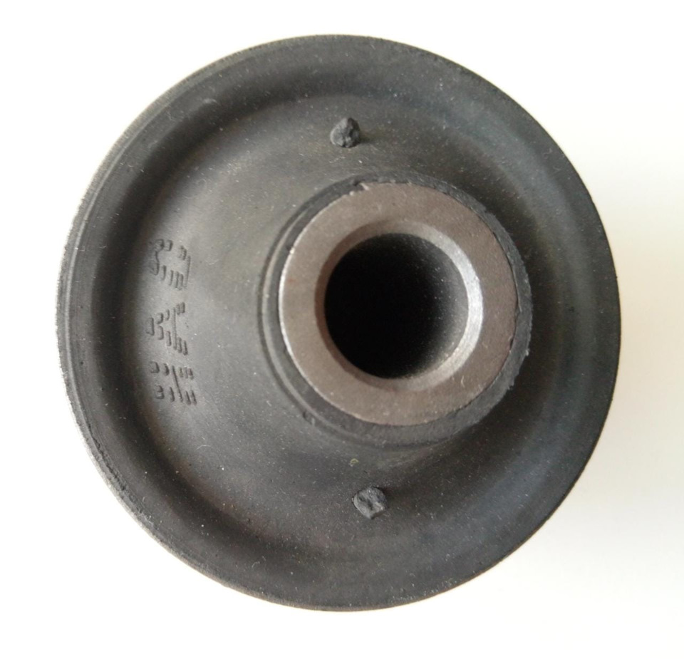 Замена задних сайлент-блоков передних рычагов — Toyota Vitz (10), 1 л ...