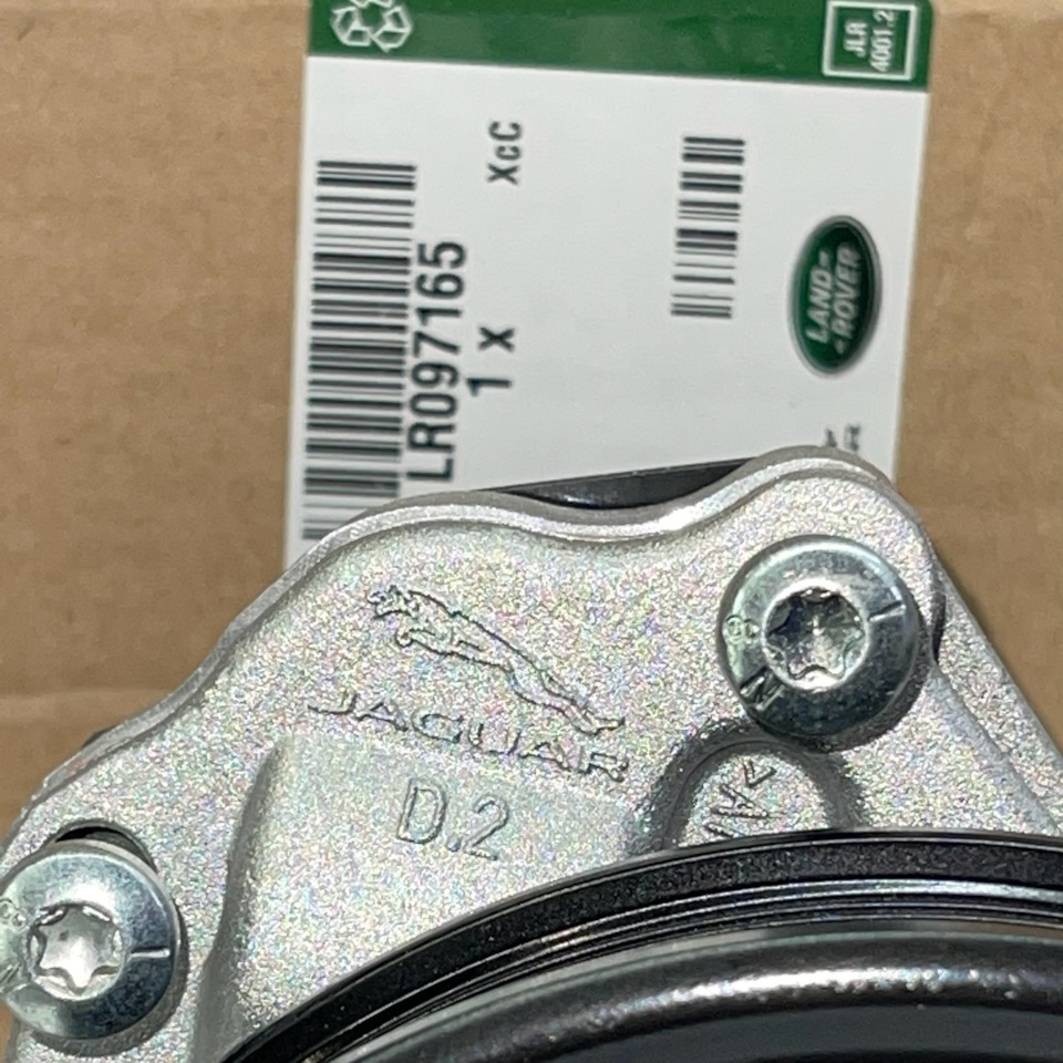 LR097165 ВОДЯНОЙ НАСОС Jaguar Land Rover | Запчасти на DRIVE2