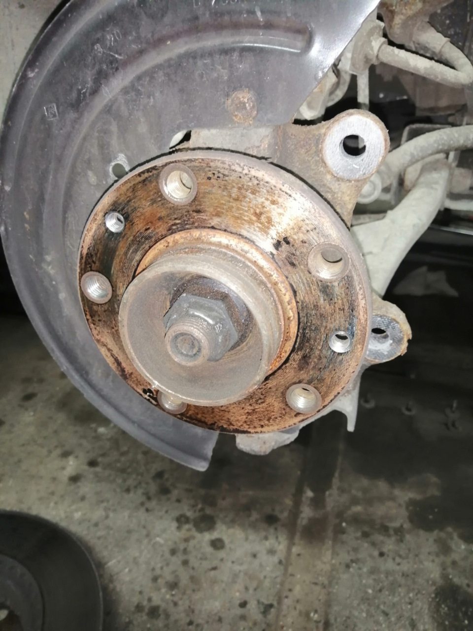 402020009R Ступица колеса RENAULT | Запчасти на DRIVE2