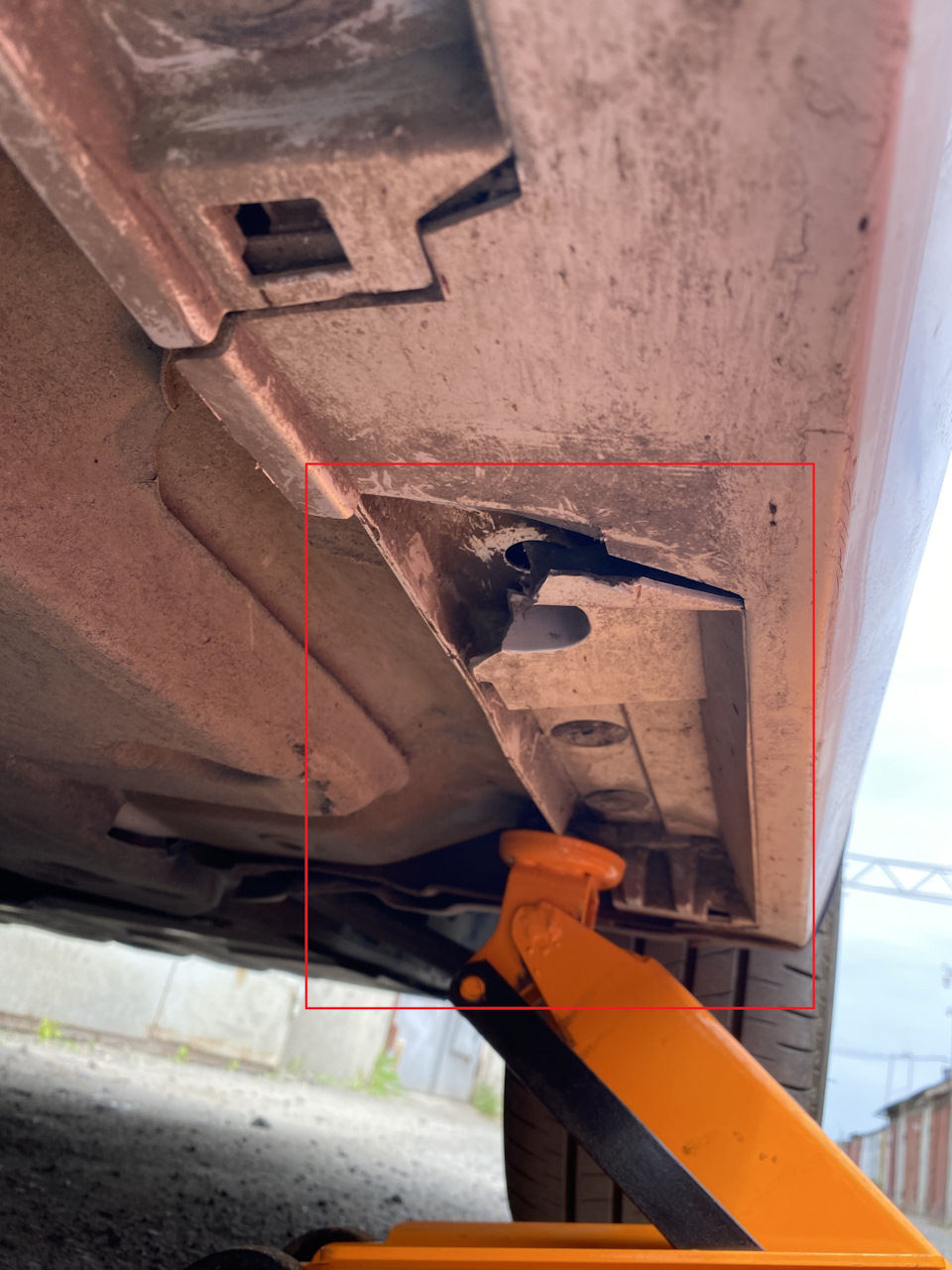 Вставка накладки порога — Lexus ES (7G), 2,5 л, 2021 года | запчасти ...