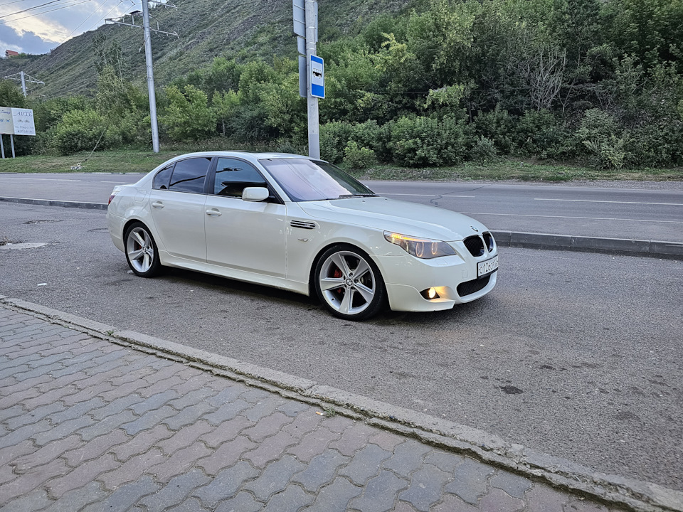 Уехала к новому хозяину — BMW 5 series (E60), 2,5 л, 2004 года | продажа машины | DRIVE2