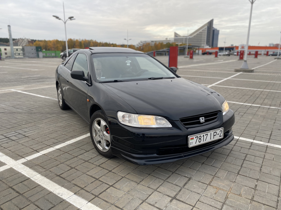 Лобовое стекло и молдинг — Honda Accord Coupe (6G), 3 л, 1999 года ...