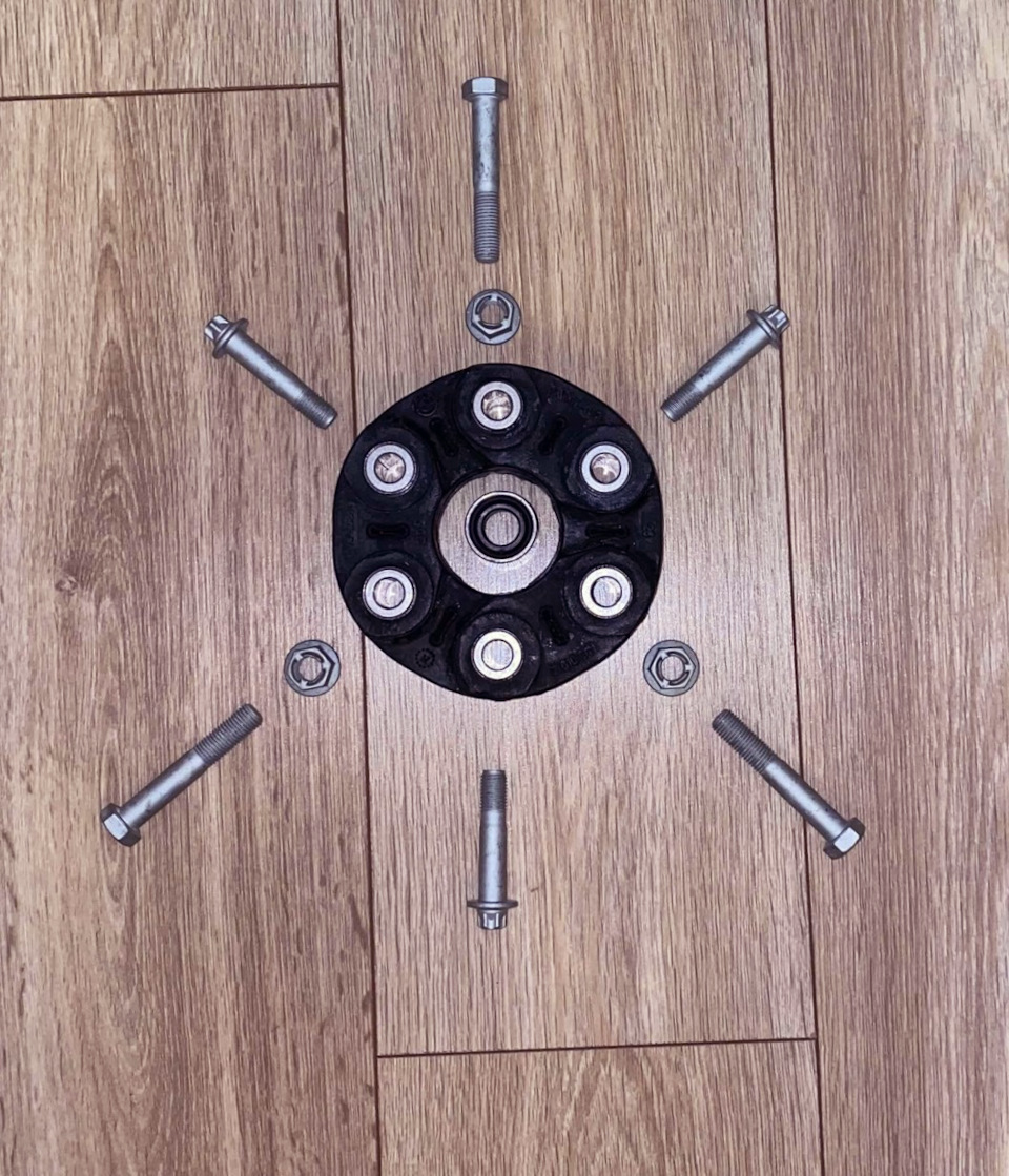 Замена задней Эластичной Муфты заднего Кардана — BMW X6 (E71/E72), 5 л ...