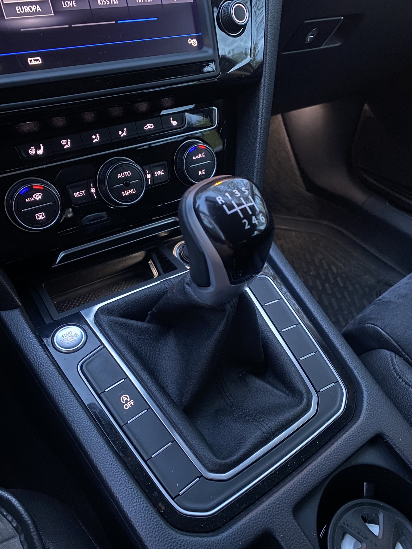 Немного реста — Volkswagen Passat B8 1 6 л 2015 года аксессуары Drive2