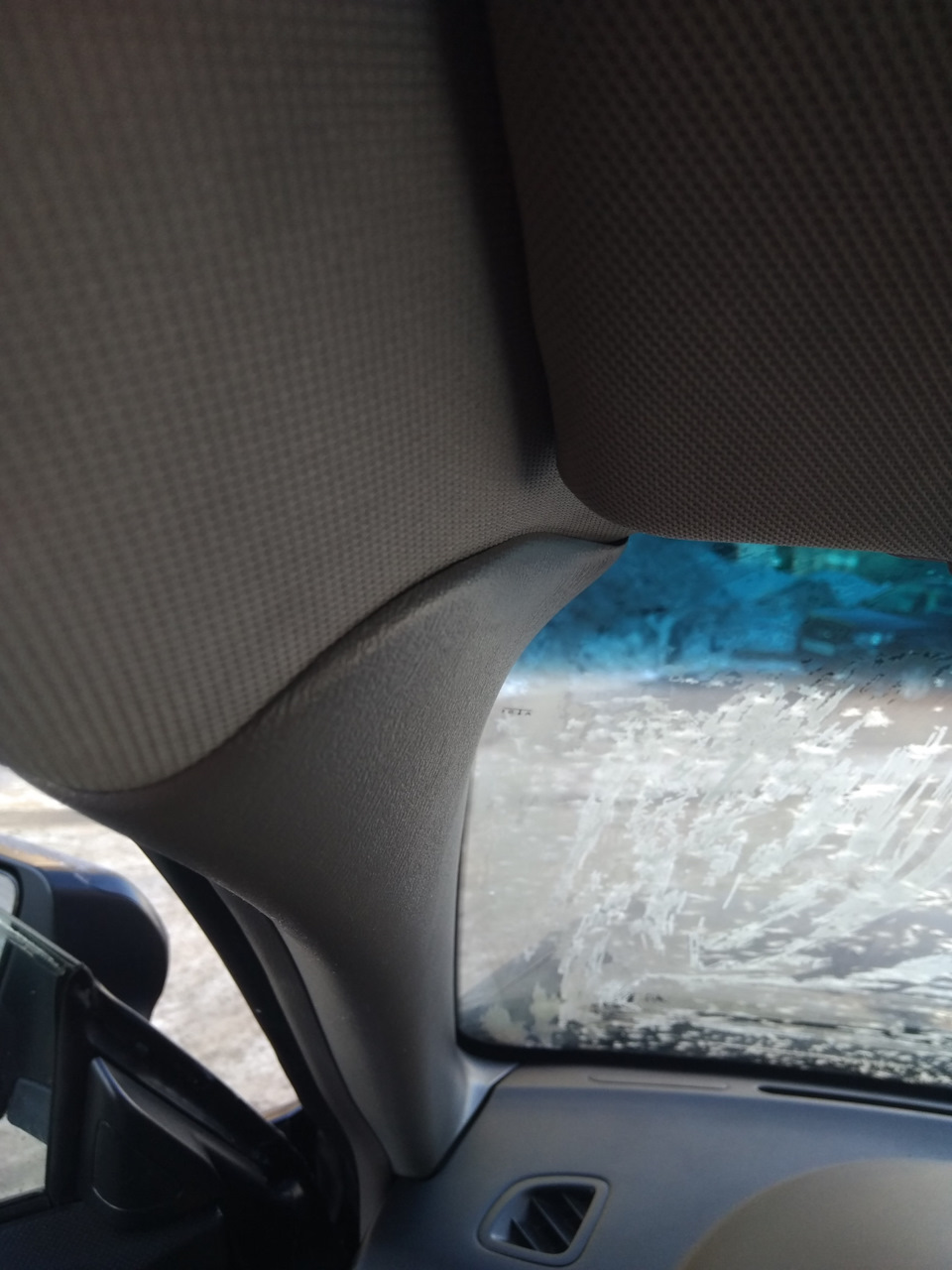 Клипсы крепления стоек — Subaru Forester (SG), 2 л, 2003 года ...