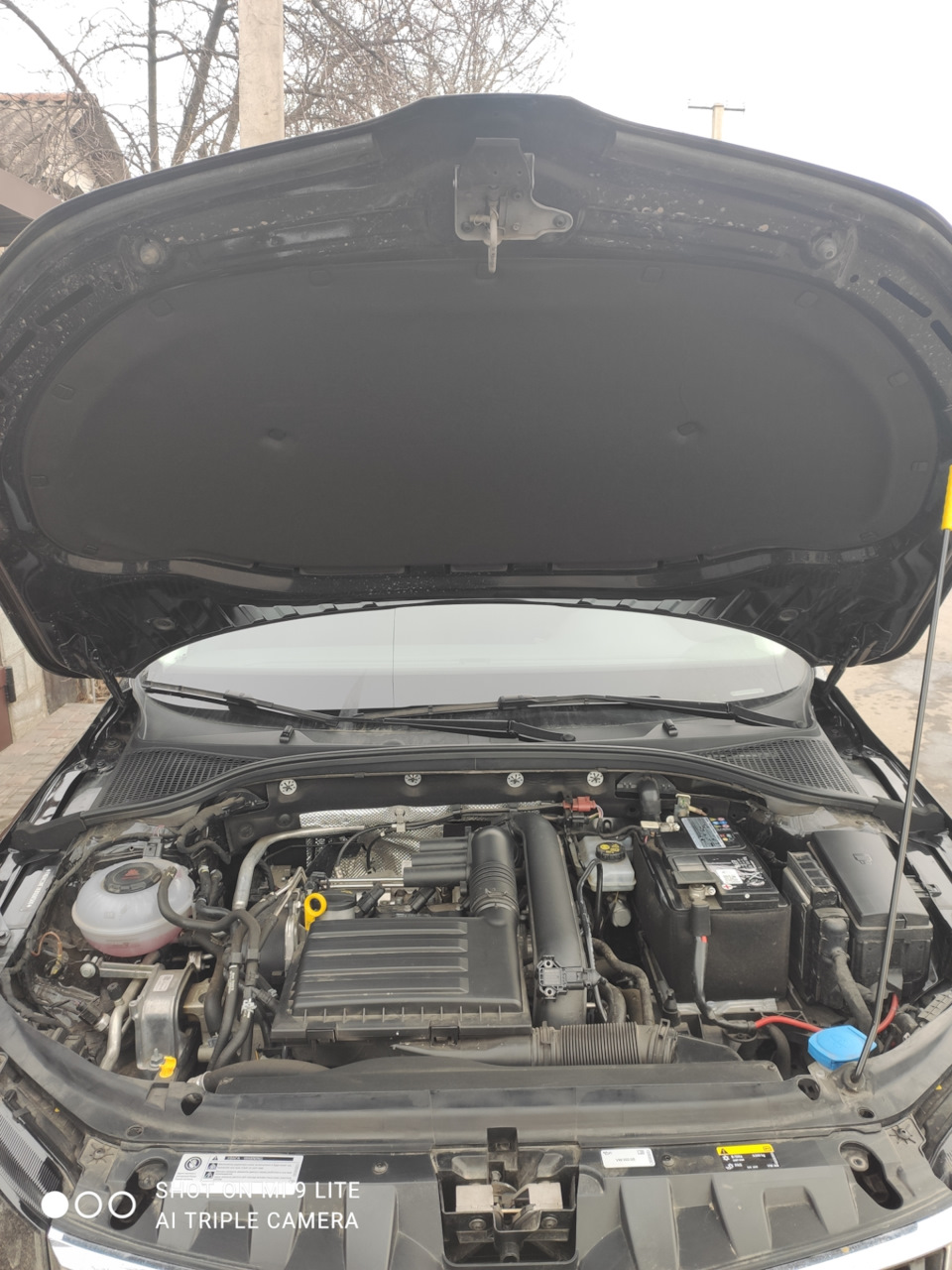 Шумоизоляция капота — Skoda Octavia A7 Mk3, 1,4 л, 2018 года ...