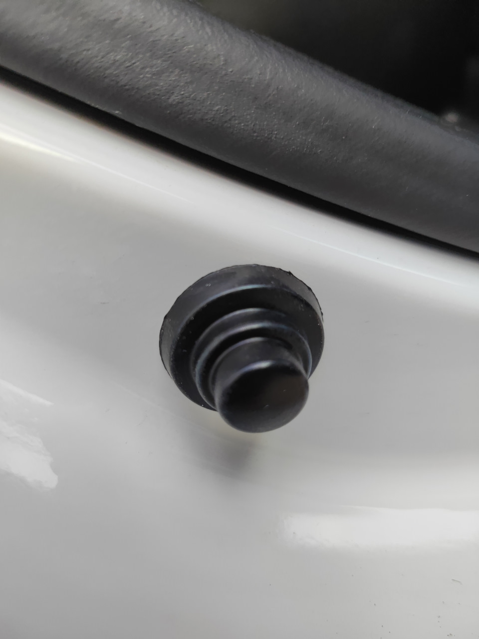 Колпачок концевика нового образца Lada — Lada Vesta SW (NG), 1,8 л, 2024 года | запчасти | DRIVE2