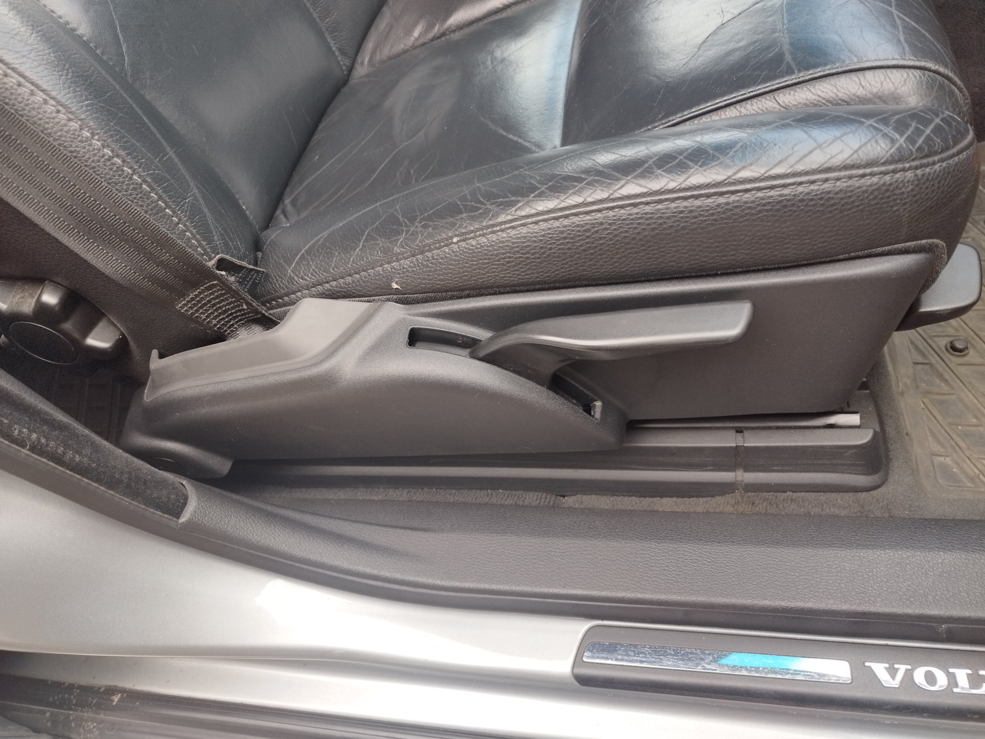 Новая накладка на сиденье VOLVO XC90 — Volvo XC90 (1G), 2,4 л, 2007 ...