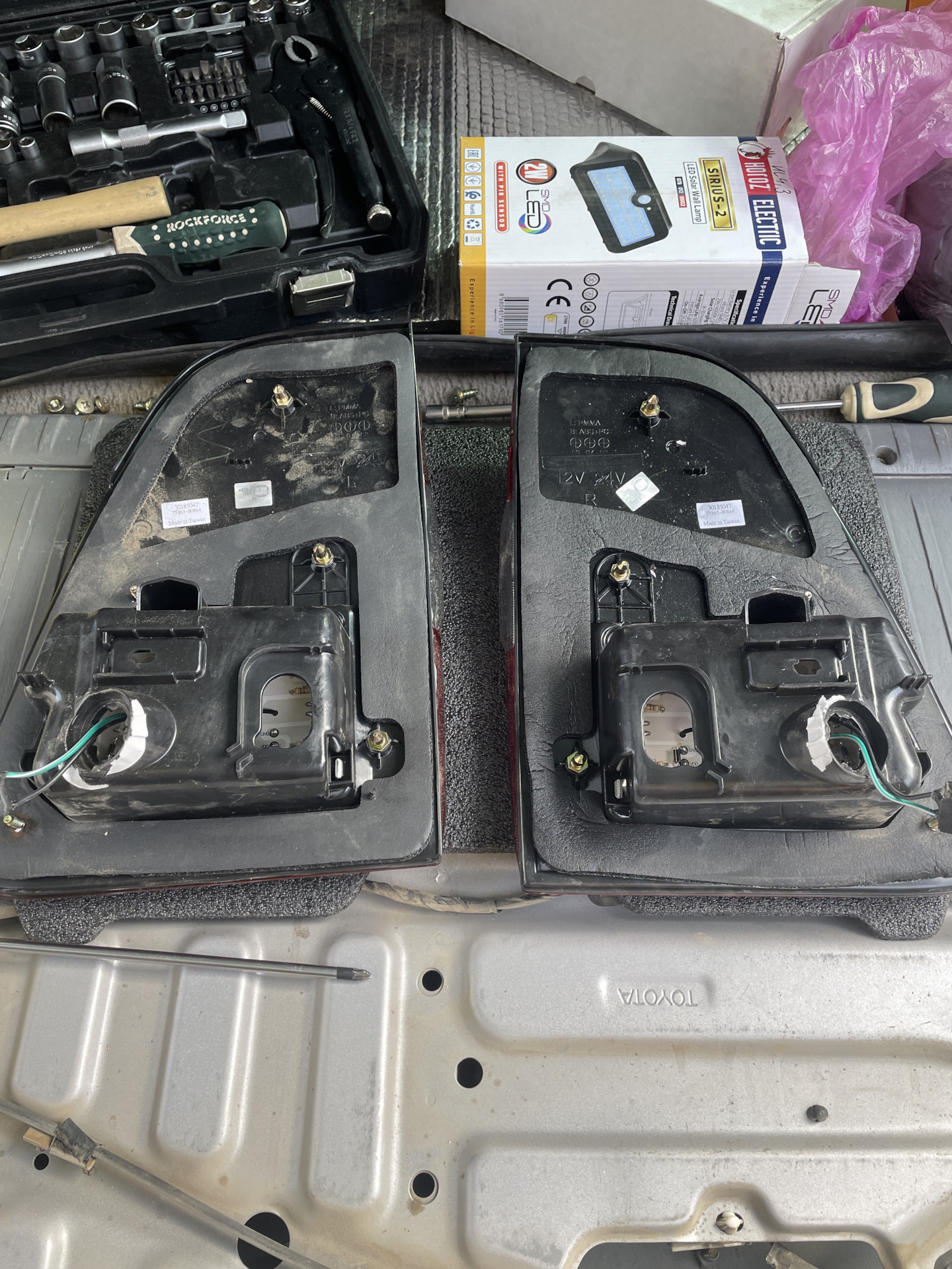 Задняя оптика Eagle Eyes — Toyota Land Cruiser 100, 4,7 л, 2001 года ...