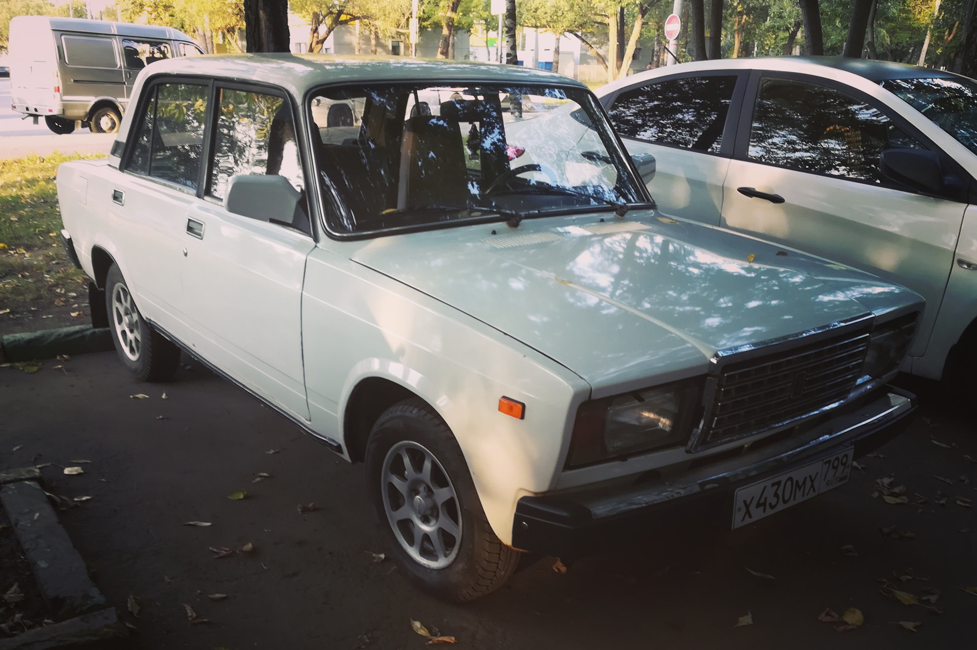Пара фото по возвращению домой — Lada 2107, 1,5 л, 1991 года | фотография | DRIVE2