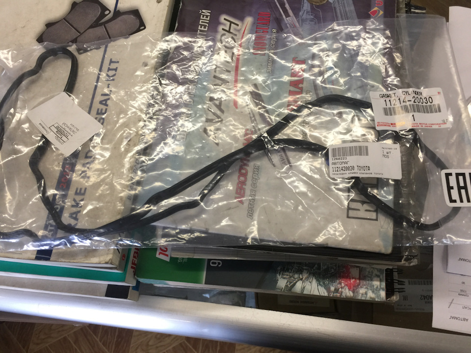 Замена прокладок клапанных крышек и сальников свечных колодцев. — Lexus ...