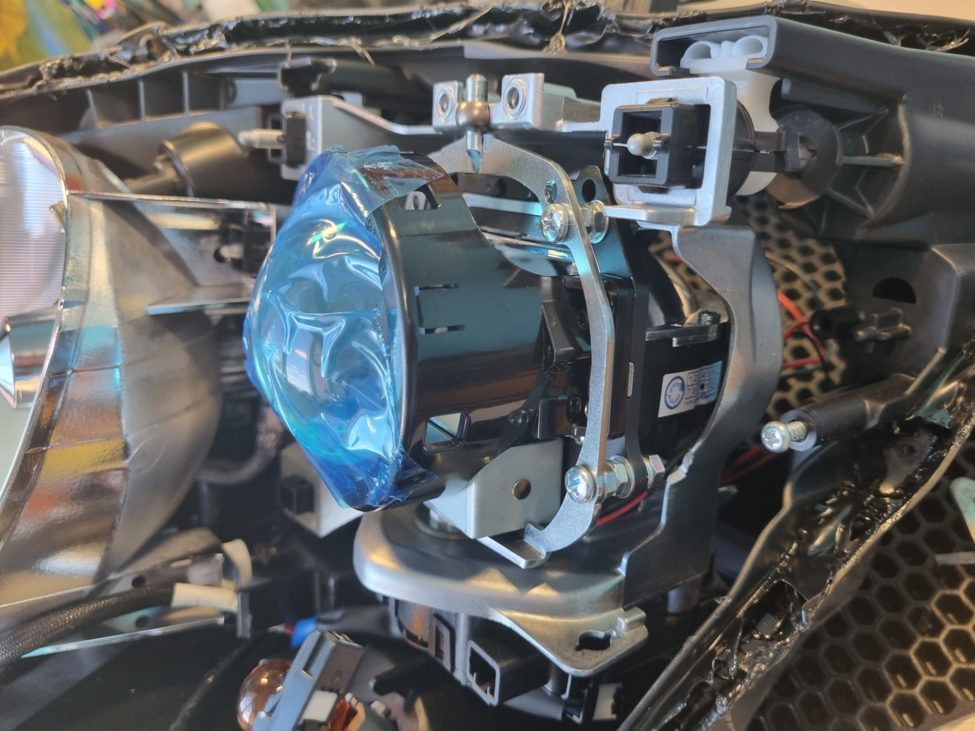 Выездная установка bi led в lexus lx 570 — DRIVE2