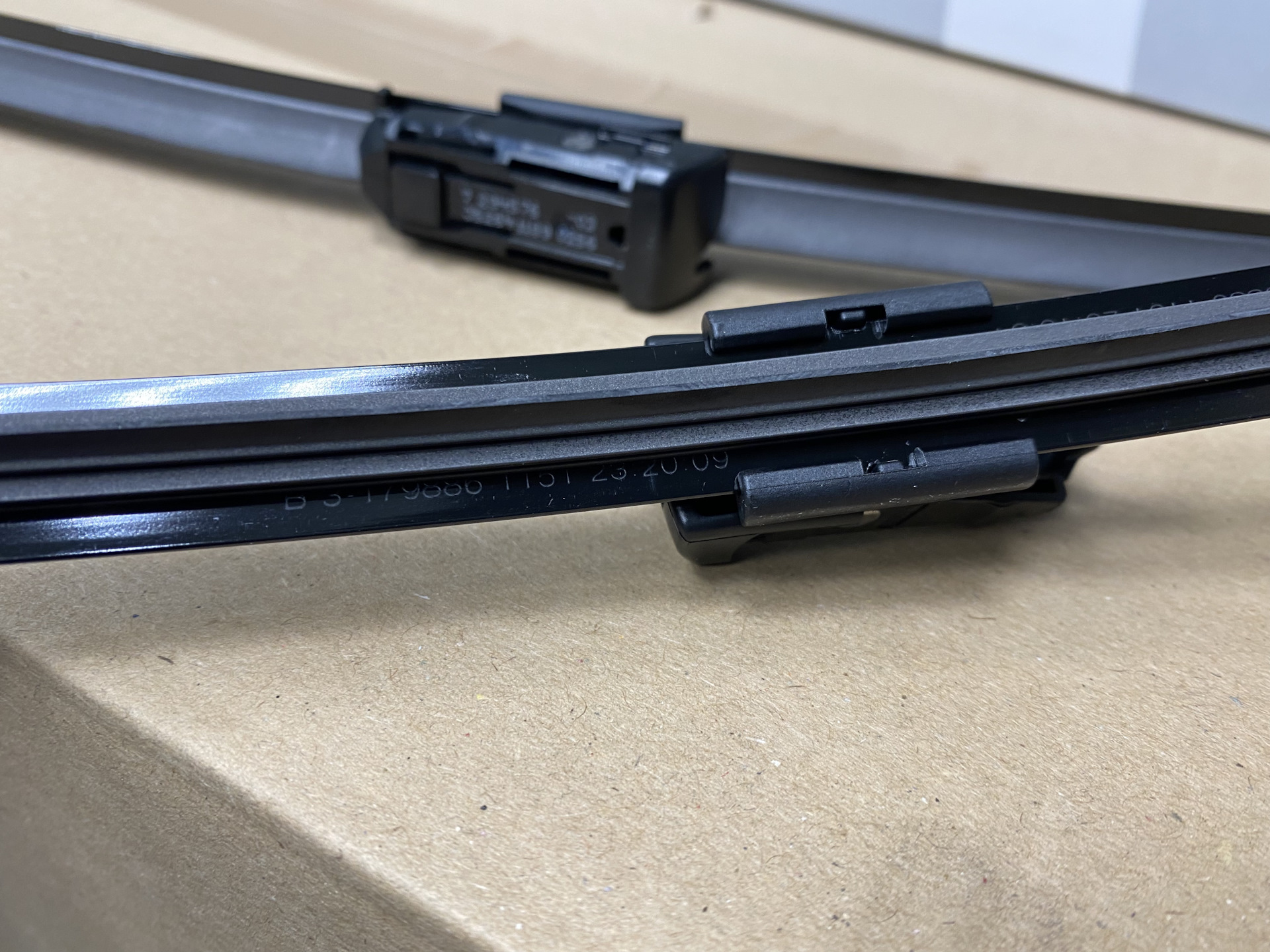 Лобовое стекло, стеклоочистители. — BMW X5 (E70), 3 л, 2013 года ...