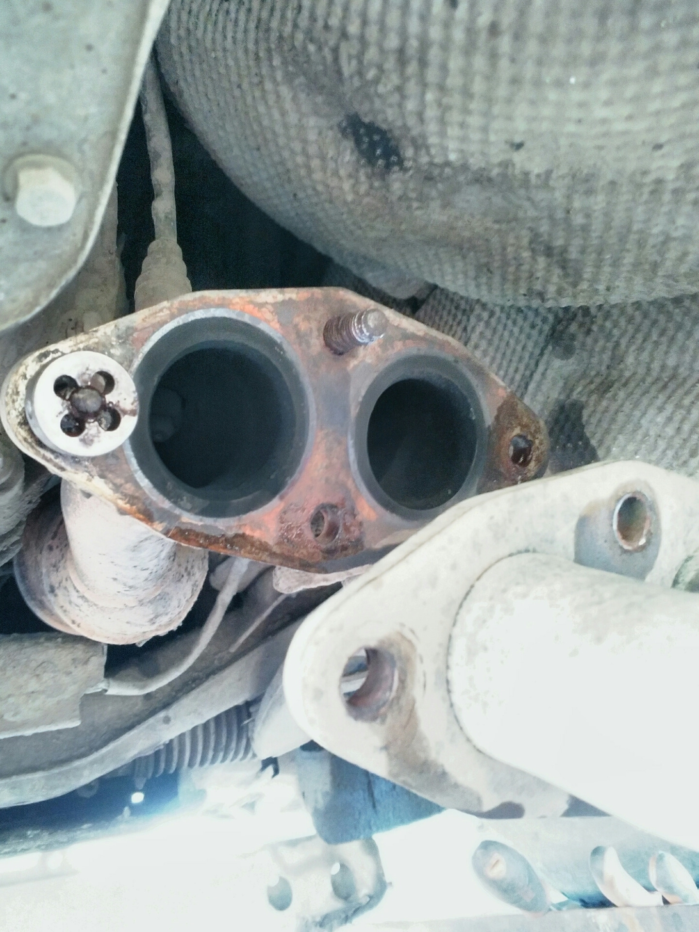 И снова гайки глушителя — BMW 3 series Compact (E46/5), 1,8 л, 2001 ...