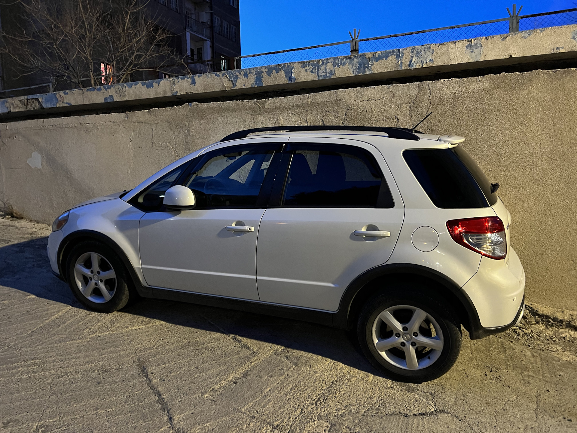 Катализатор и спойлер!) — Suzuki SX4 (1G), 2 л, 2008 года | запчасти ...
