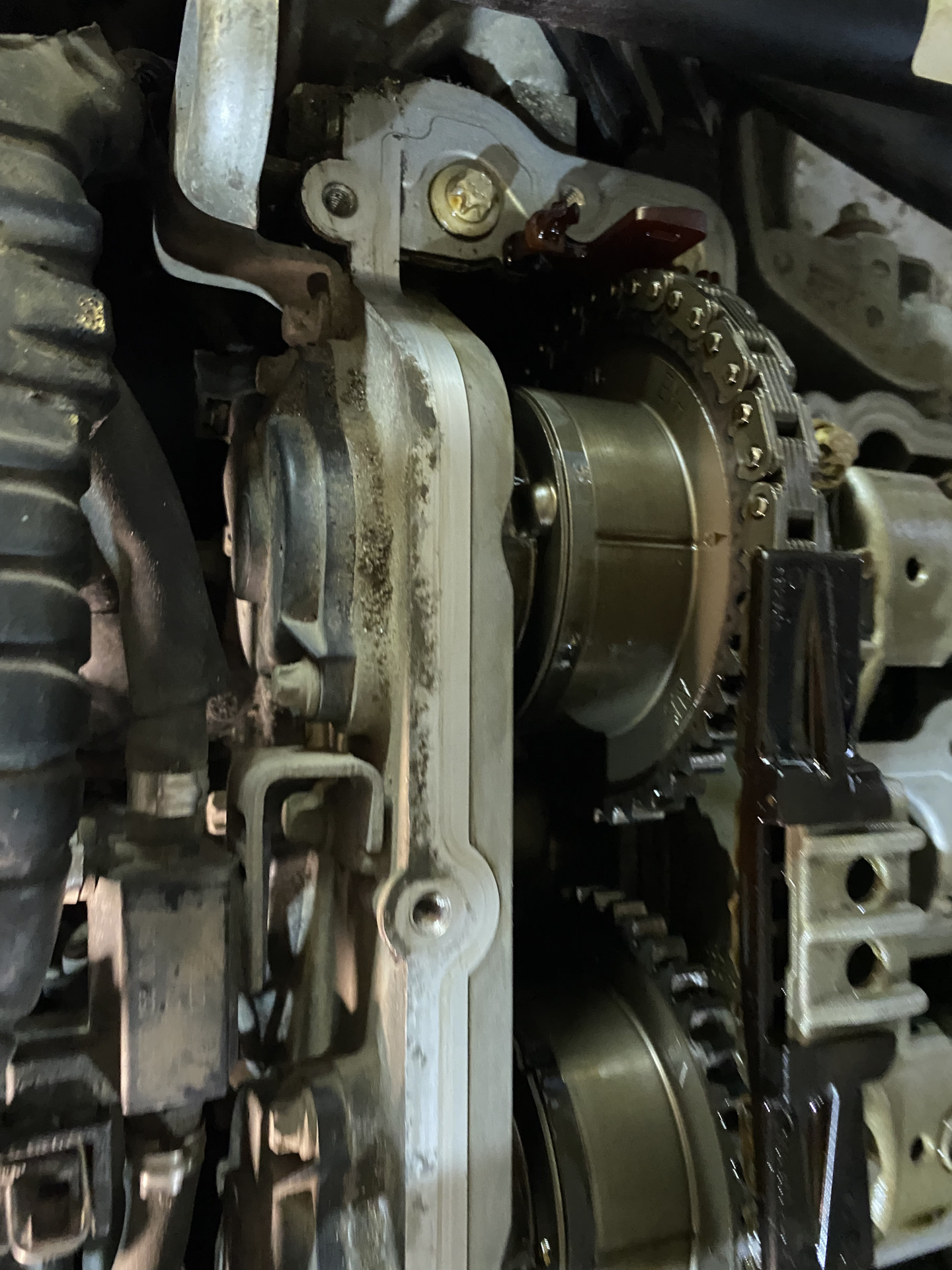 Замена прокладки клапанной крышки и ревизия ГРМ — Mercedes-Benz E-Class ...