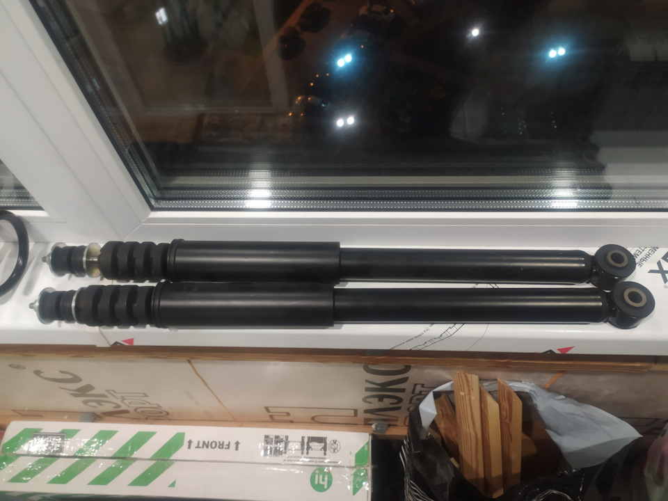 8200953294 Амортизатор задн (логан 1,6л) RENAULT | Запчасти на DRIVE2