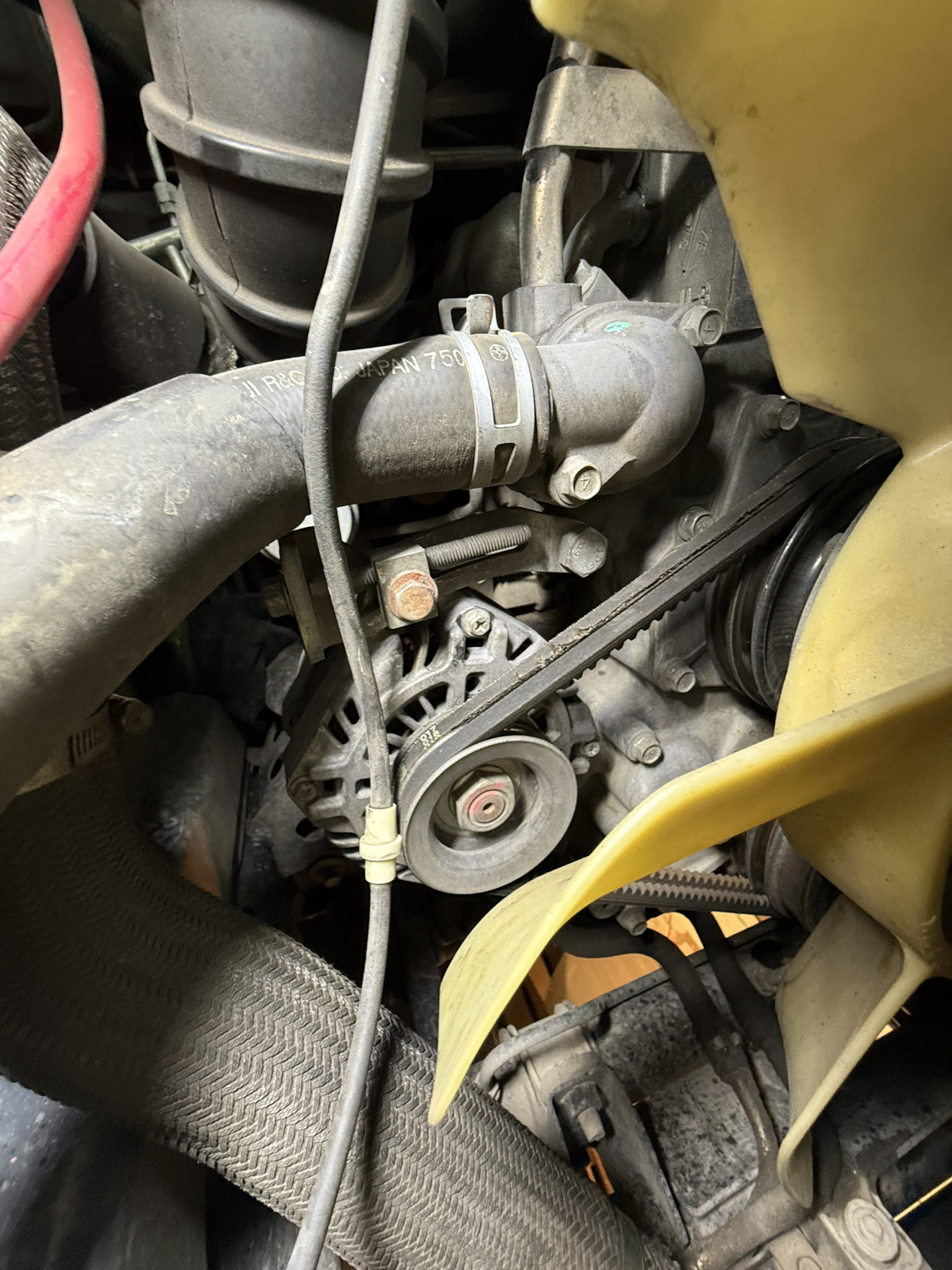 замена интеркулера, втулок стабилизатора, ремней и плюшки — Mitsubishi ...